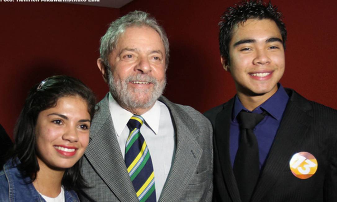 Campanhas presidenciais trabalham para atrair o voto da juventude ...