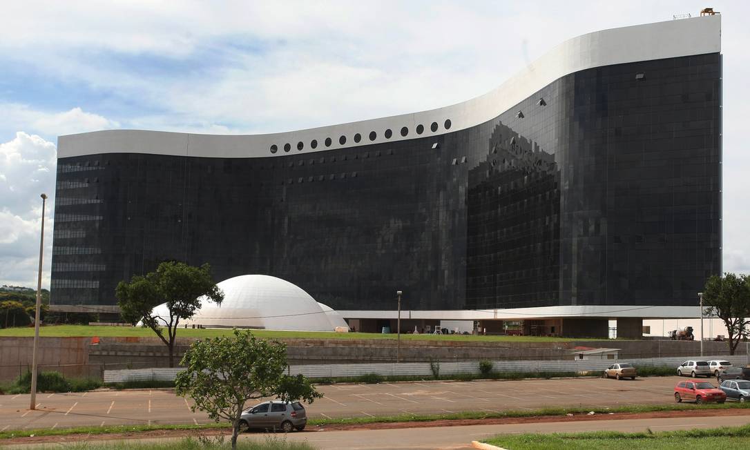A um dia do fim do prazo, nenhum presidenciável prestou contas ao TSE ...