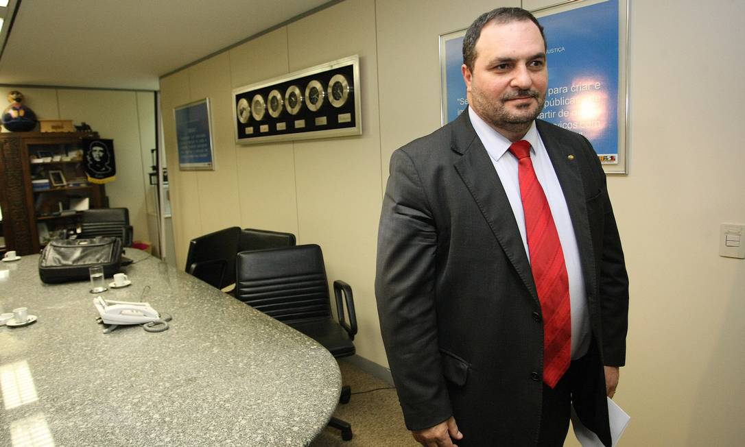 Polícia Federal ameaça deter Romeu Tuma Júnior - Jornal O Globo