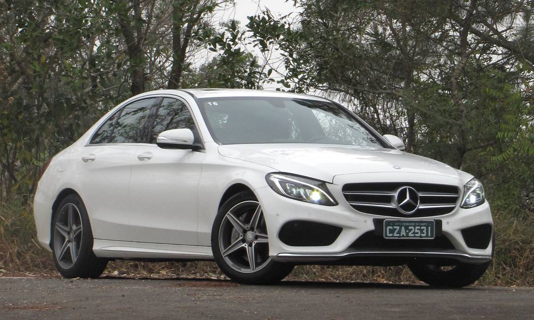 Maior e mais luxuoso, Mercedes Classe C assume seu perfil emergente ...