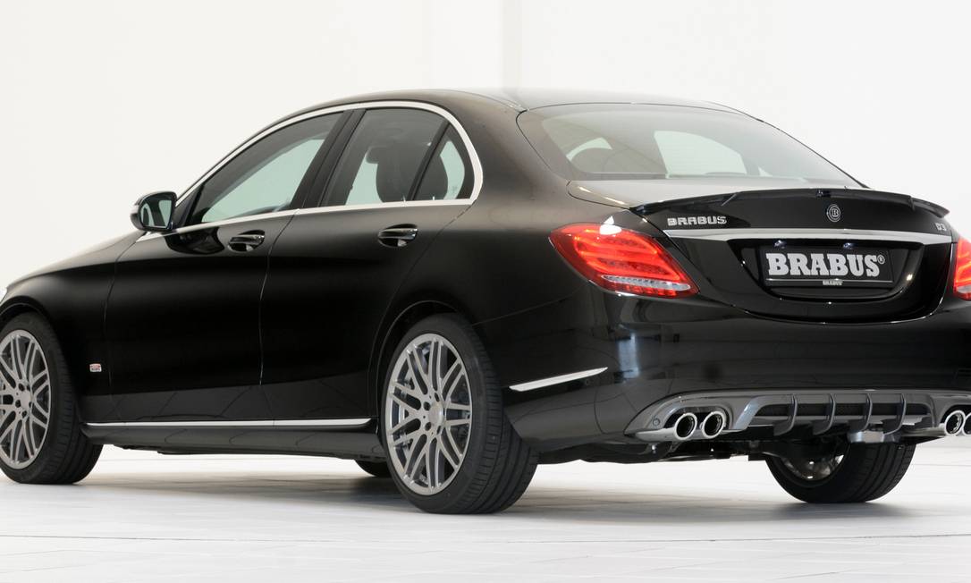 Recém chegado ao Brasil, novo Mercedes Classe C já tem versão Brabus ...