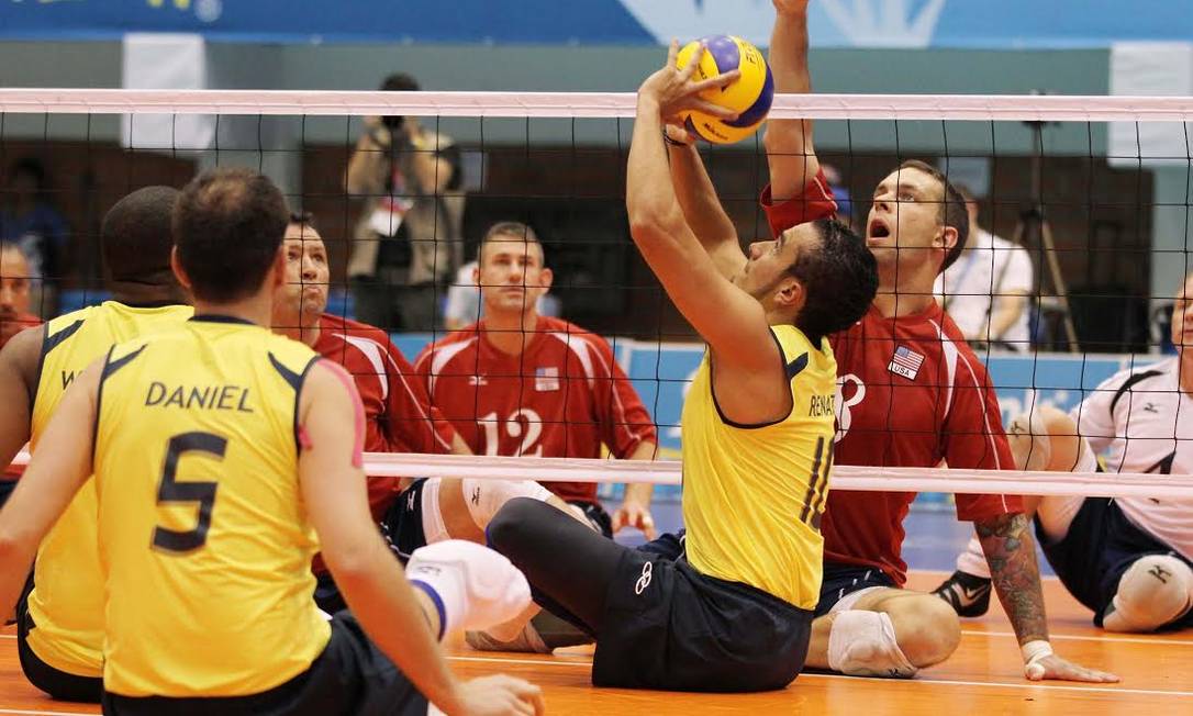 Ídolos da geração de prata do vôlei vão jogar partida da modalidade ...