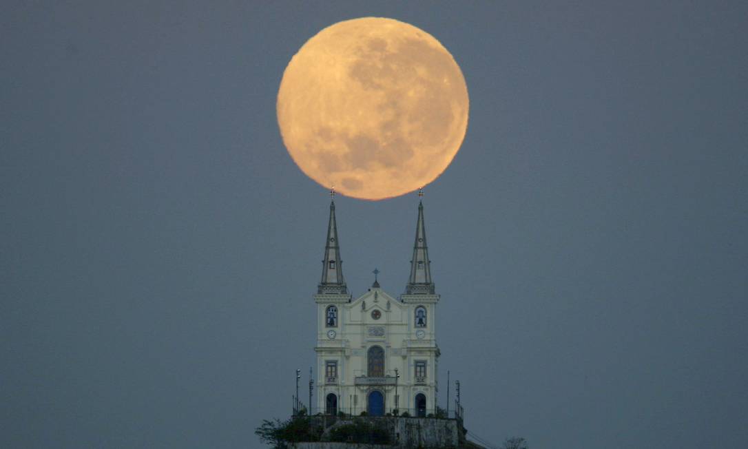Museu de Astronomia recebe público para noite de observação da Lua ...