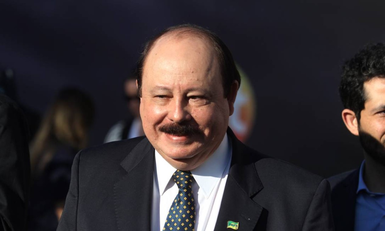 Levy Fidelix cobra até R$ 400 mil de quem quer se desfiliar do PRTB ...