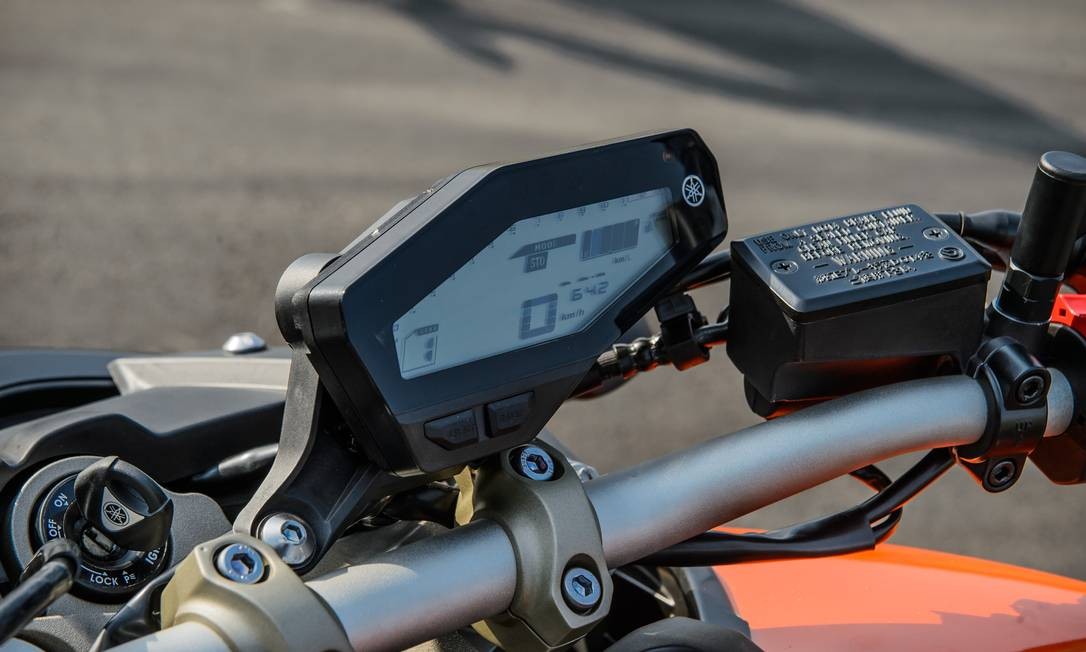 Yamaha MT-09 chega ao Brasil trazendo na garupa o sucesso obtido na ...