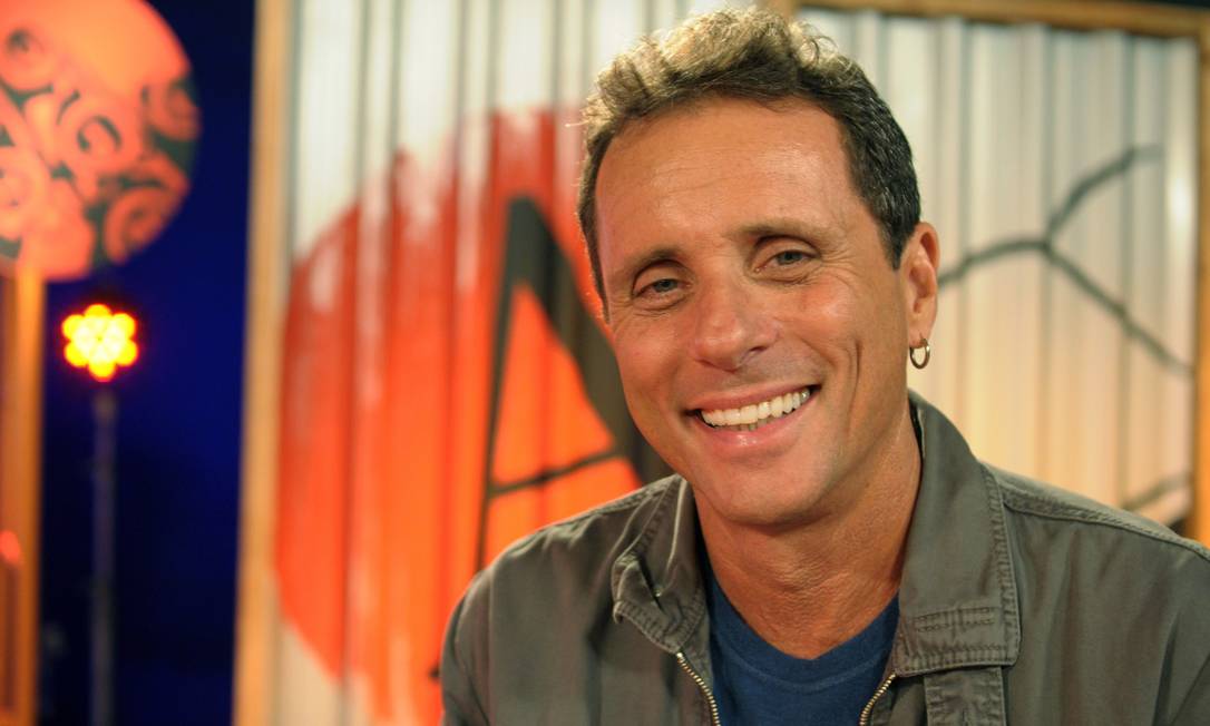 No ar há 15 anos, Tony Bellotto estreia nova temporada do 'Afinando a ...