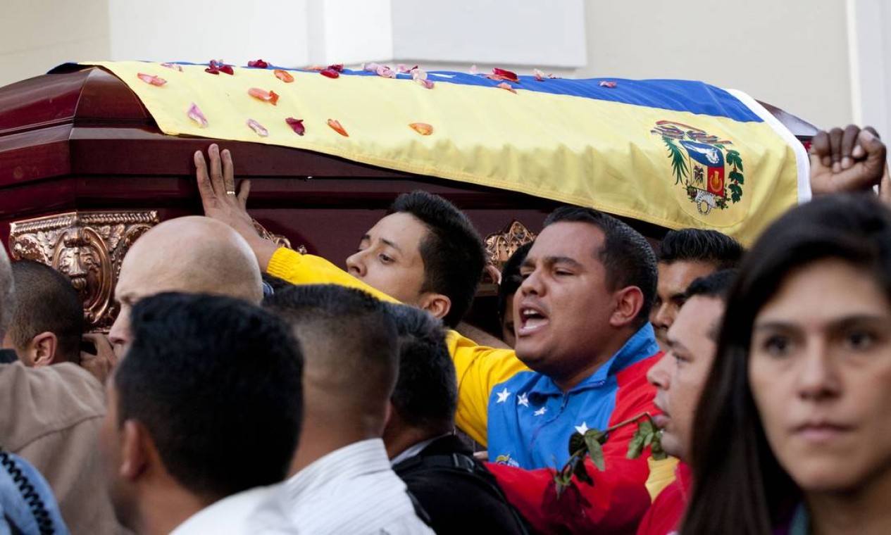 ‘Vivemos a violência anárquica e a política’ - Jornal O Globo