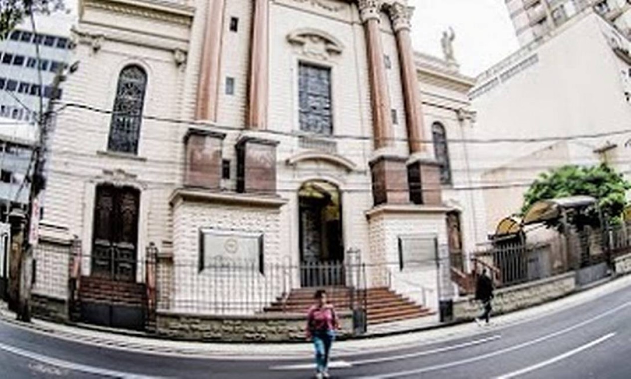 Botafogo Praia Shopping comemora 15 anos com exposição interativa ...