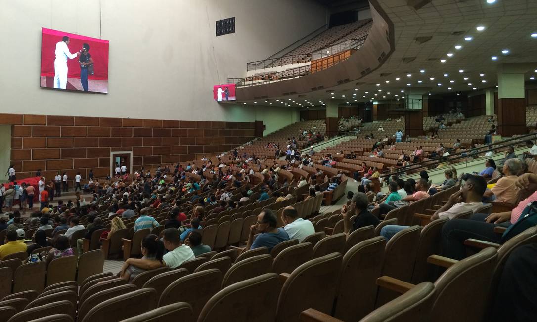 Universal Del Castilho: gigante da redenção - Jornal O Globo