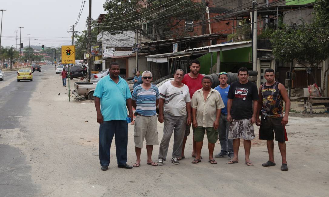 Parte de comunidade em Curicica está ameaçada devido à construção da ...