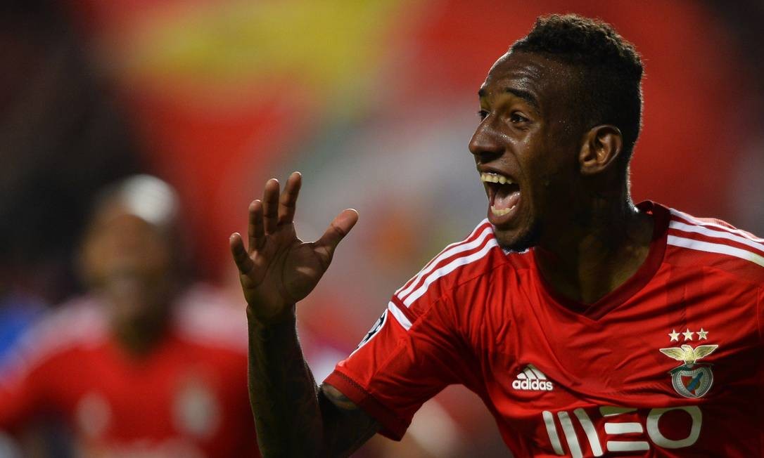 Anderson Talisca se apresenta e seleção está completa para amistosos na ...