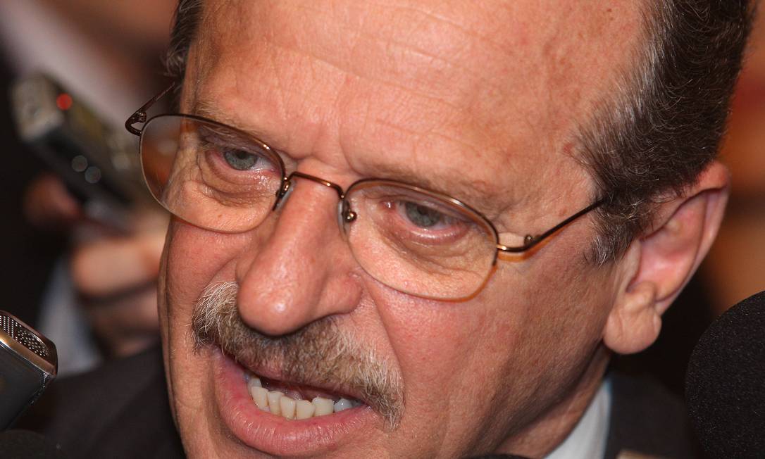 Tarso Genro garante salários e 13º em dia a governador eleito do RS ...