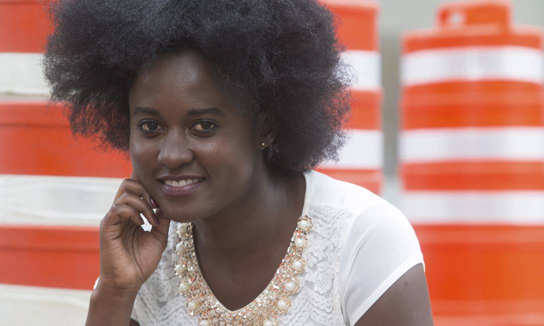 TJ Dema, poeta, editora e produtora:‘Cresci com a ideia de que poesia ...