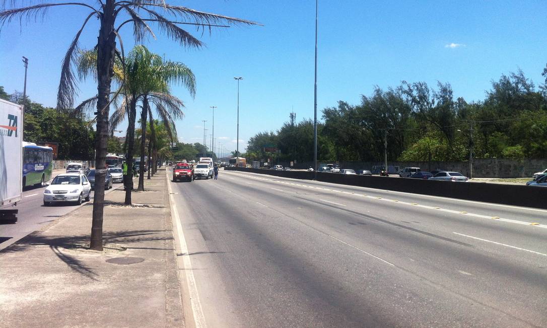 Acidente na Avenida Brasil mata uma mulher e deixa outra gravemente ferida - Jornal O Globo