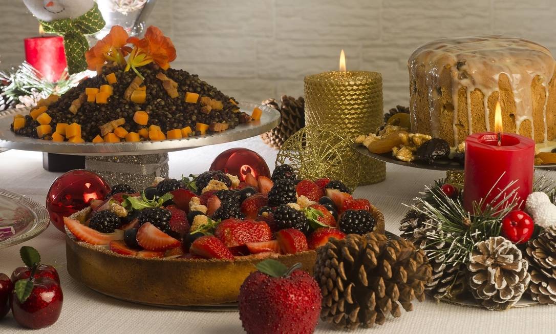 Clientes podem encomendar ceia em restaurantes e bufês para o Natal ...