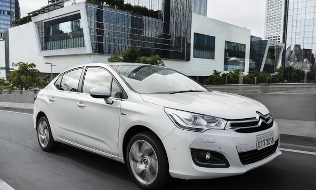 Citroën C4 Lounge estreia motor 1.6 THP flex e parte dos R$ 79 mil ...