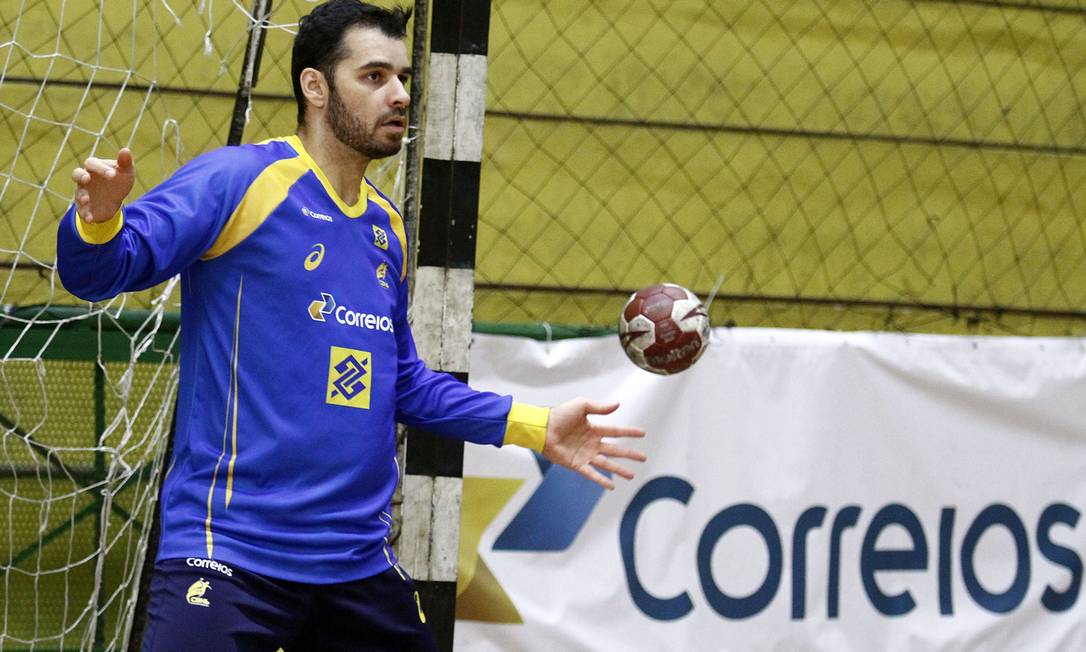 Antes do Mundial no Qatar, seleção brasileira de handebol participa de ...