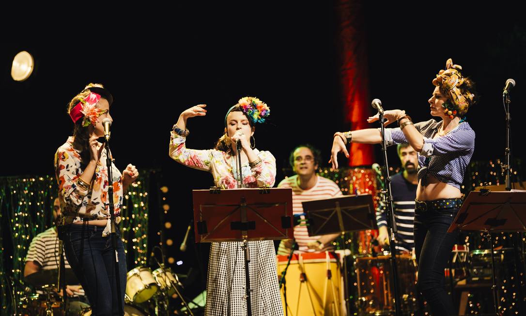 Banda portuguesa moderniza Carmen Miranda - Jornal O Globo