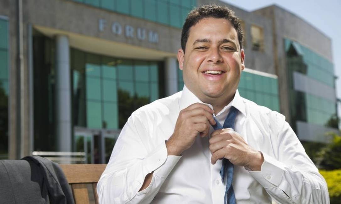 Presidente da OAB celebra decisão que libera advogados do uso da ...