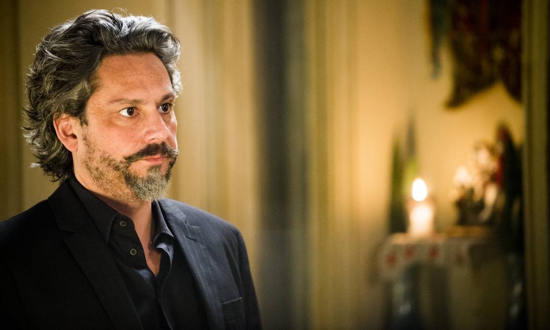 Veja o Comendador José Alfredo ‘hablando español’ em trailer da versão ...