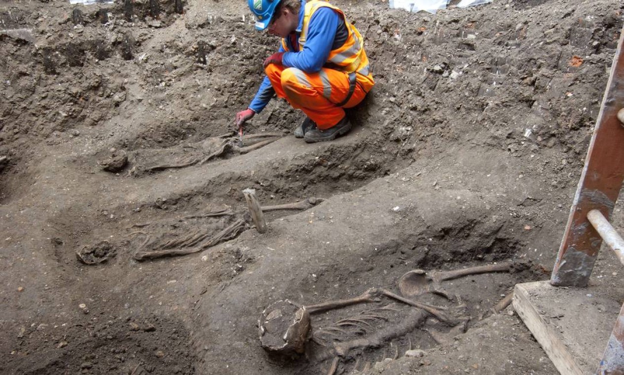 Surto de peste negra na África preocupa OMS: 'Alarmante', diz diretora ...