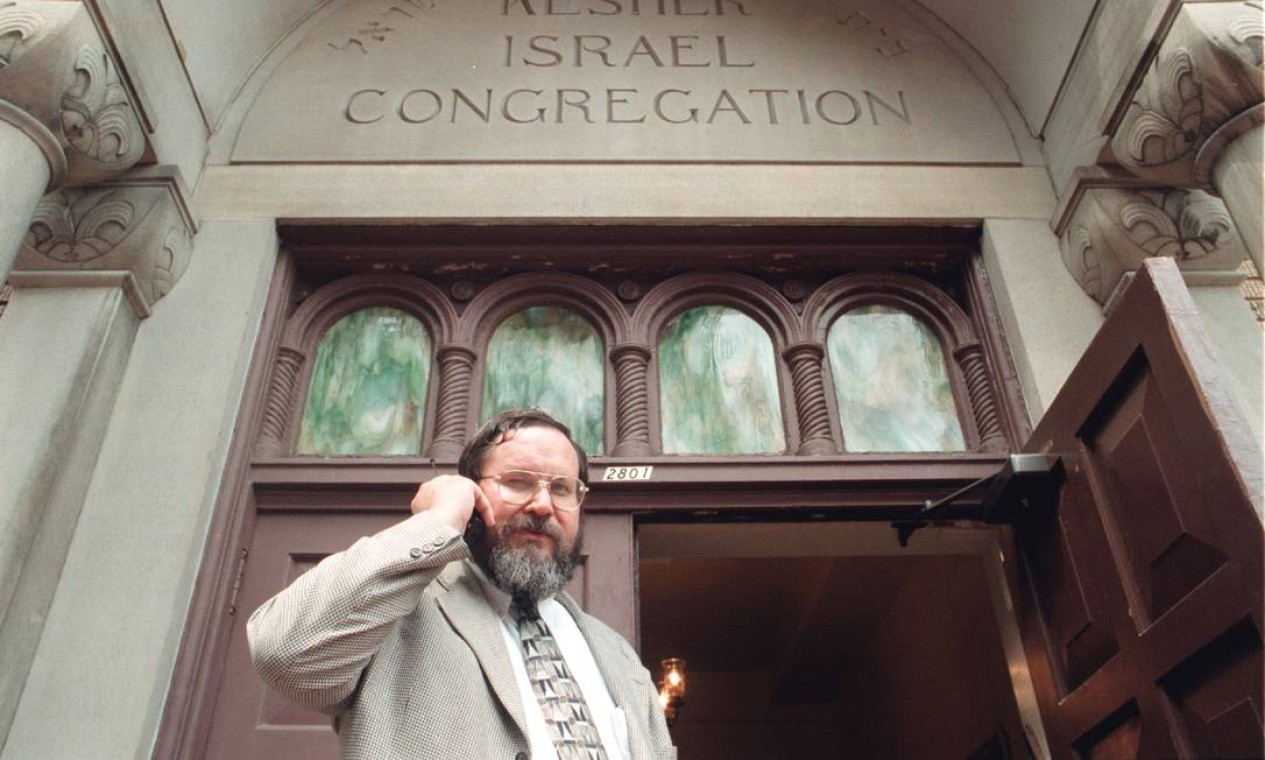 Rabino americano é acusado de registrar imagens de 150 mulheres nuas ...