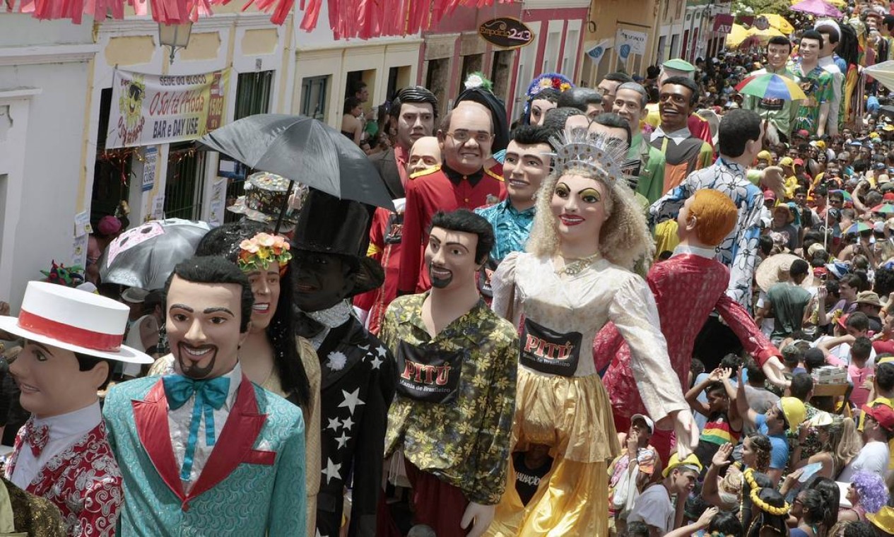 Os Bonecos Gigantes em Olinda - Jornal O Globo