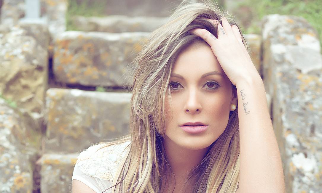 Andressa Urach é a nova contratada da Record - Jornal O Globo