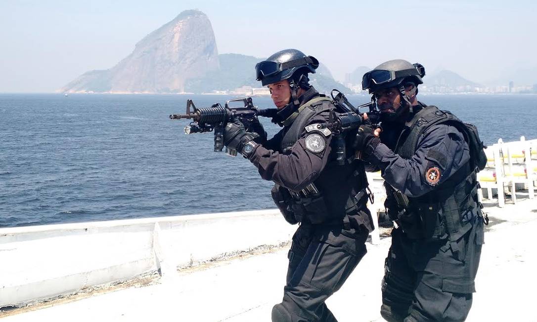 Policiais do Bope realizam treinamento para as Olimpíadas 2016 nas ...