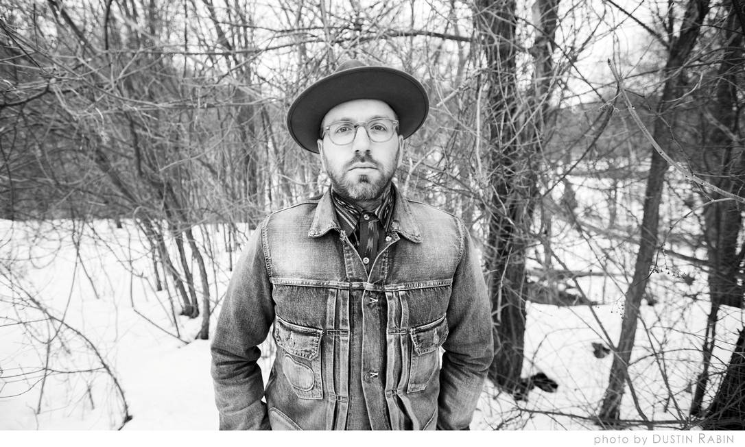 Dallas Green traz o indie folk do City and Colour pela primeira vez ao ...