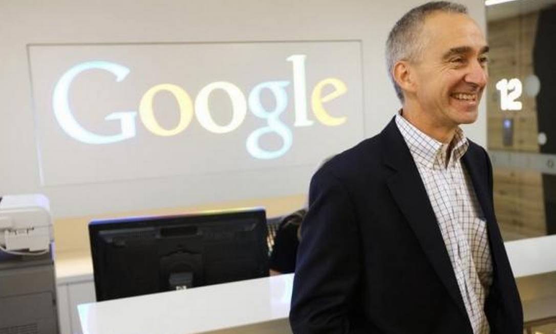 Executivo da Google se aposenta aos 52 anos para pedalar e viajar ...