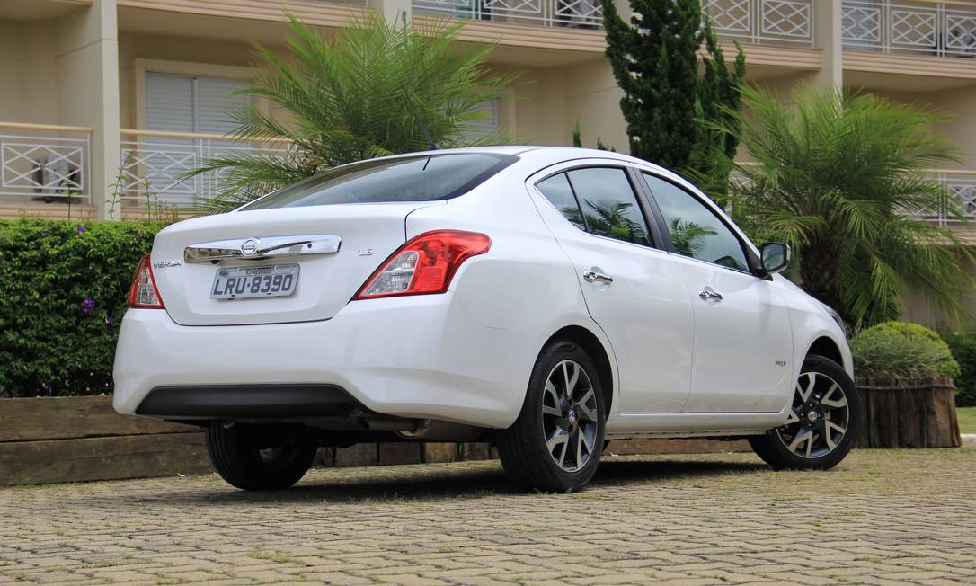 Primeiras impressões: dirigimos o Versa 2016, agora nacional e com ...