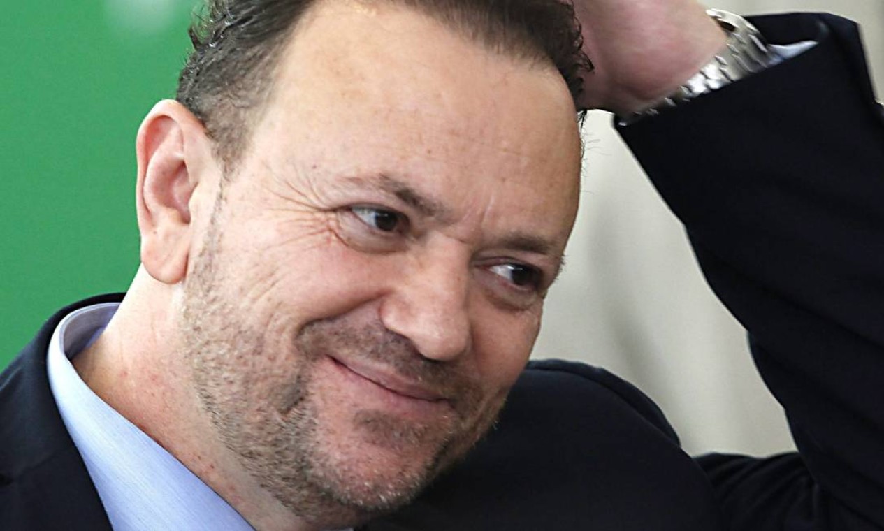 Edinho Silva diz que diálogo franco é fundamental em momento de crise ...