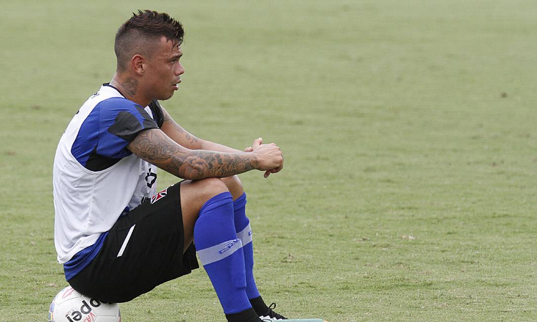 Bernardo deve voltar ao ataque do Vasco domingo - Jornal O Globo