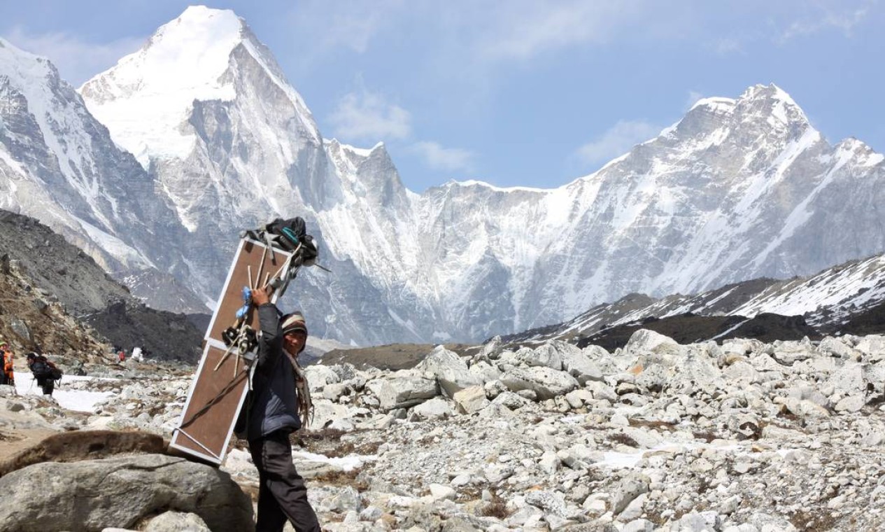 Começa temporada de escalada ao Monte Everest - Jornal O Globo