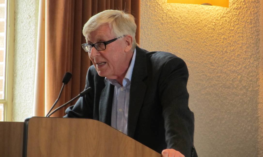 Novo livro de Perry Anderson traça painel abrangente do poder americano ...