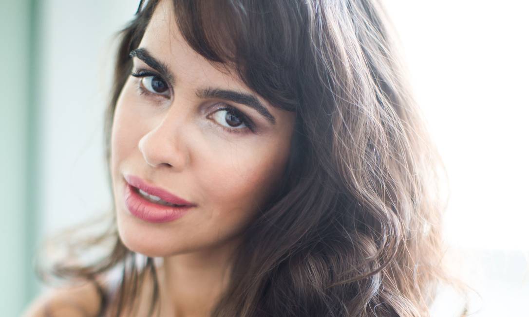 Sucesso em musicais, Eline Porto entra em 'Sete vidas' como amiga que ...