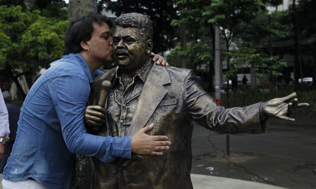 Estátua de Tim Maia é inaugurada na Tijuca - Jornal O Globo