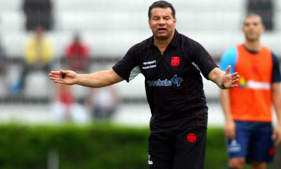 No Rio, Celso Roth deve assinar contrato com o Vasco nesta segunda ...