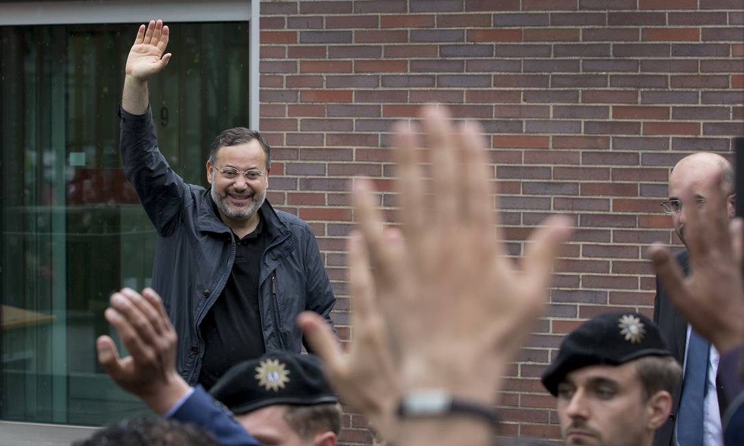 Alemanha contraria Egito e liberta jornalista da al-Jazeera - Jornal O ...