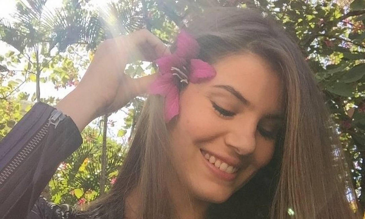 'Foi destino', diz Camilla Queiroz sobre reencontro com o namorado, o ...
