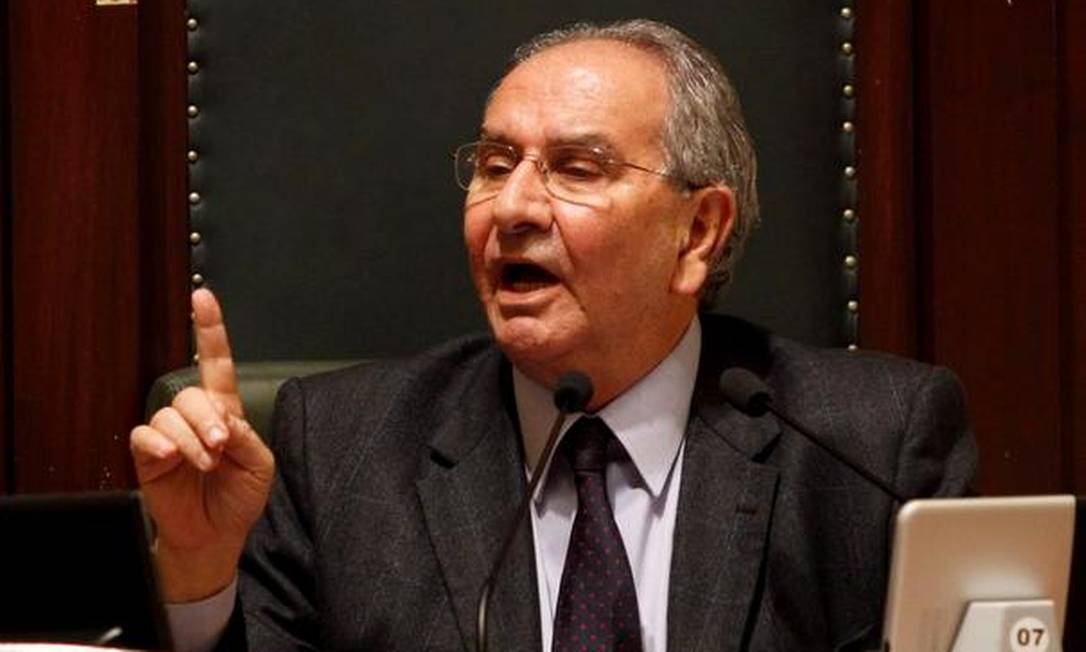 Justiça bloqueia bens e quebra sigilos bancário e fiscal de Bethlem e ...