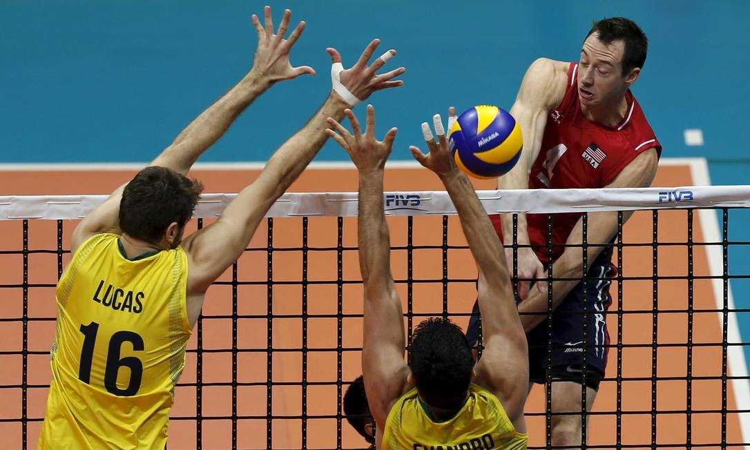 Brasil vence EUA e fica perto da vaga na semifinal Liga Mundial de ...