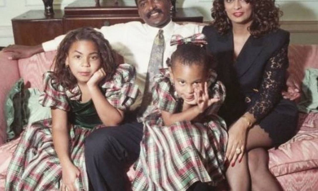 Direto do álbum de família: Solange publica foto dela e de Beyoncé ...