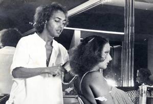 A cabeleireira transgênero Ruddy Pinho completa 70 anos - Jornal O Globo