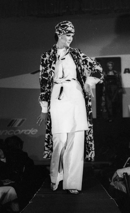 Confira a evolução dos desfiles de moda no Brasil - Jornal O Globo