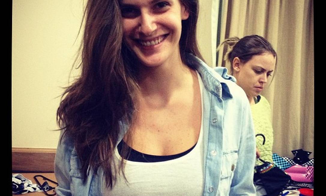 Carol Francischini volta às passarelas três meses após dar à luz - de ...