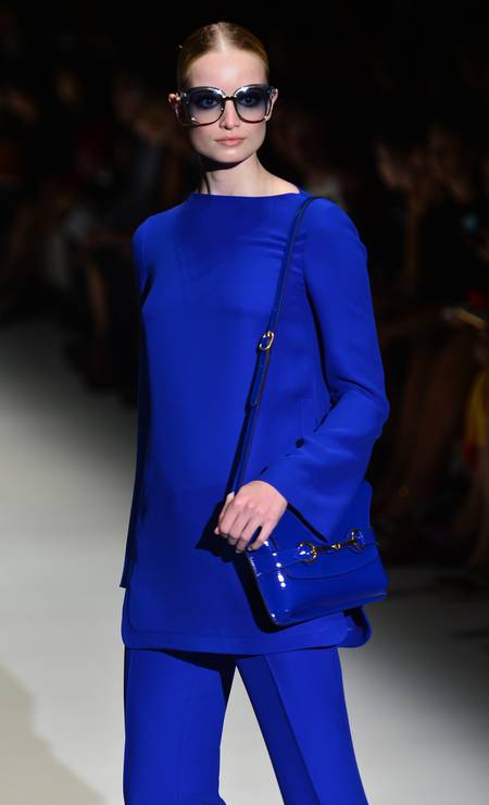 Azul klein invade as vitrines de verão - Jornal O Globo