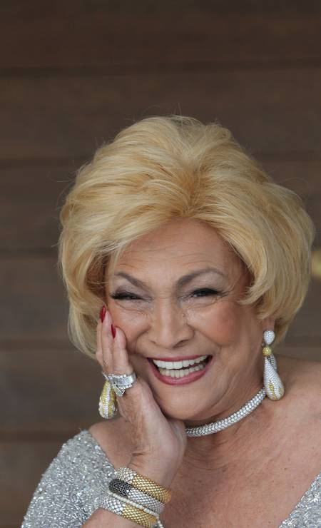 Relembre o estilo da apresentadora Hebe Camargo - Jornal O Globo