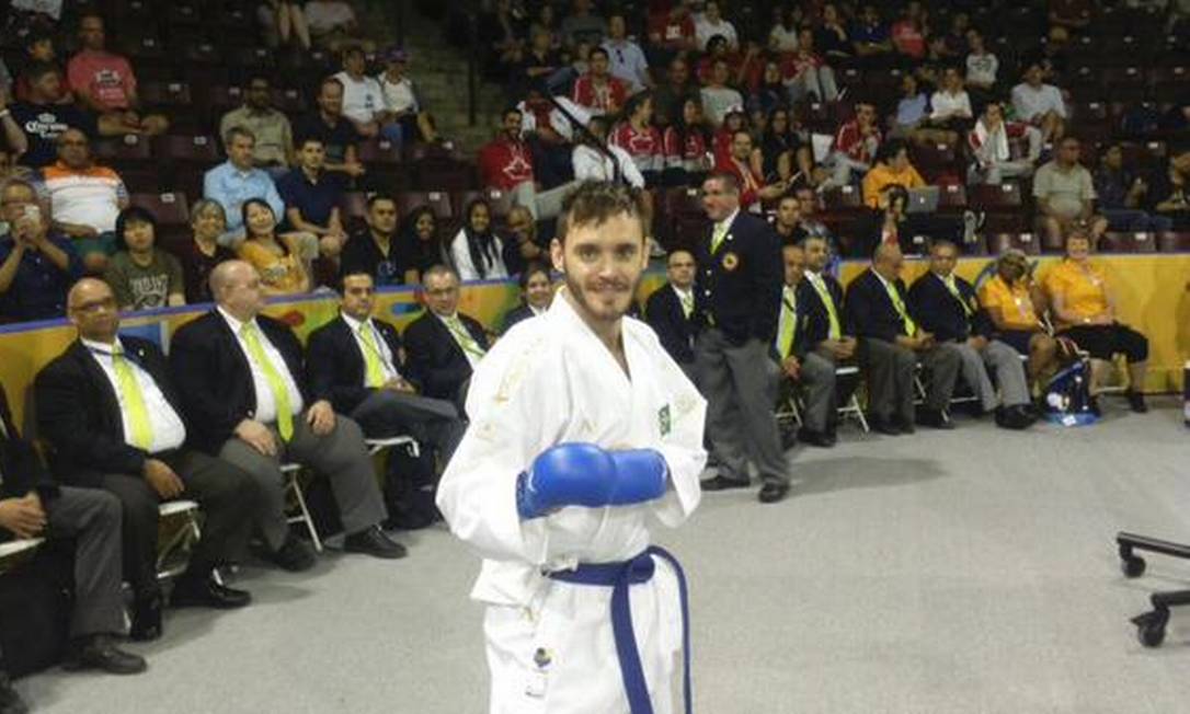 Douglas Brose conquista ouro inédito no caratê - Jornal O Globo